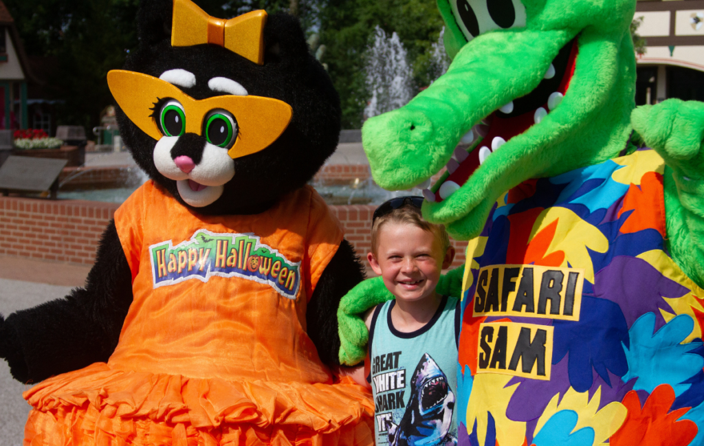 Holidog & Friends | Holiday World Theme Park & Splashin' Safari Water Park
