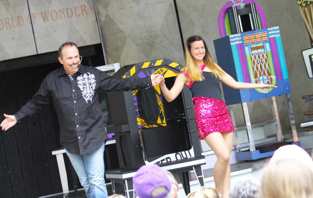 Wild & Wacky Magic Show | Holiday World Theme Park & Splashin' Safari ...