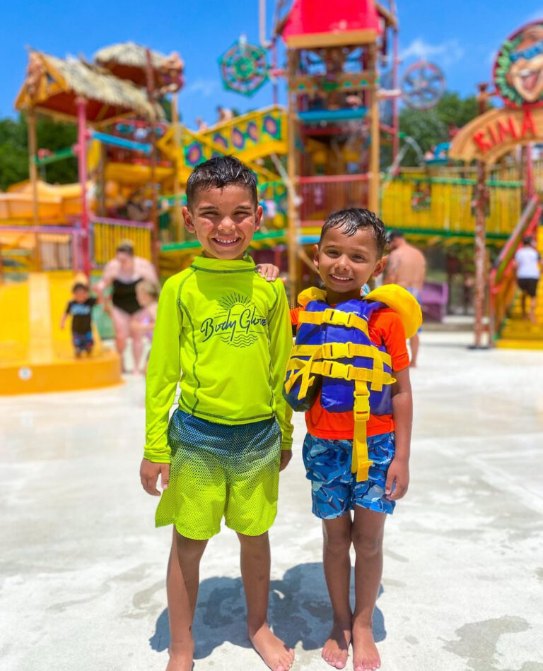 Home | Holiday World Theme Park & Splashin' Safari Water Park
